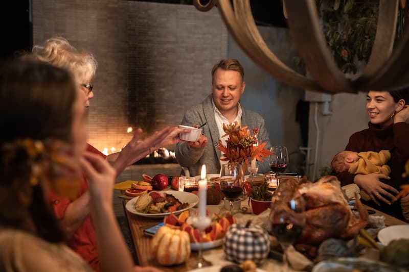 Feed 10 People Thanksgiving Dinner For Just $40! | MomsWhoSave.com