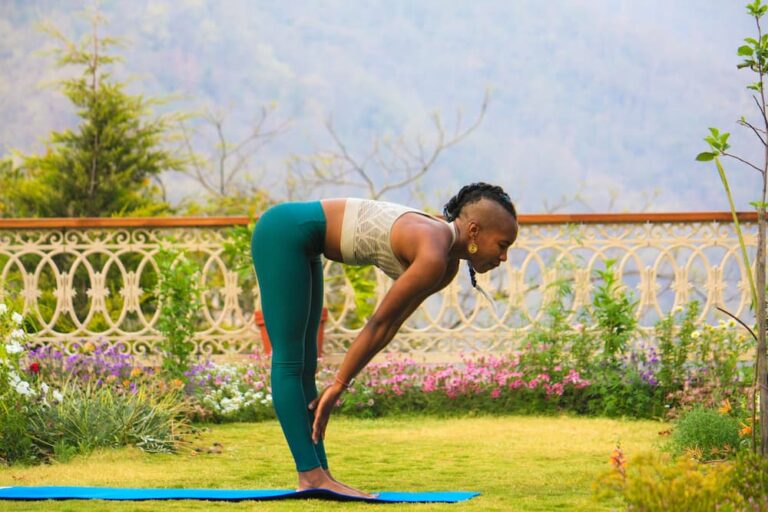 How To Create An Outdoor Yoga Space | MomsWhoSave.com