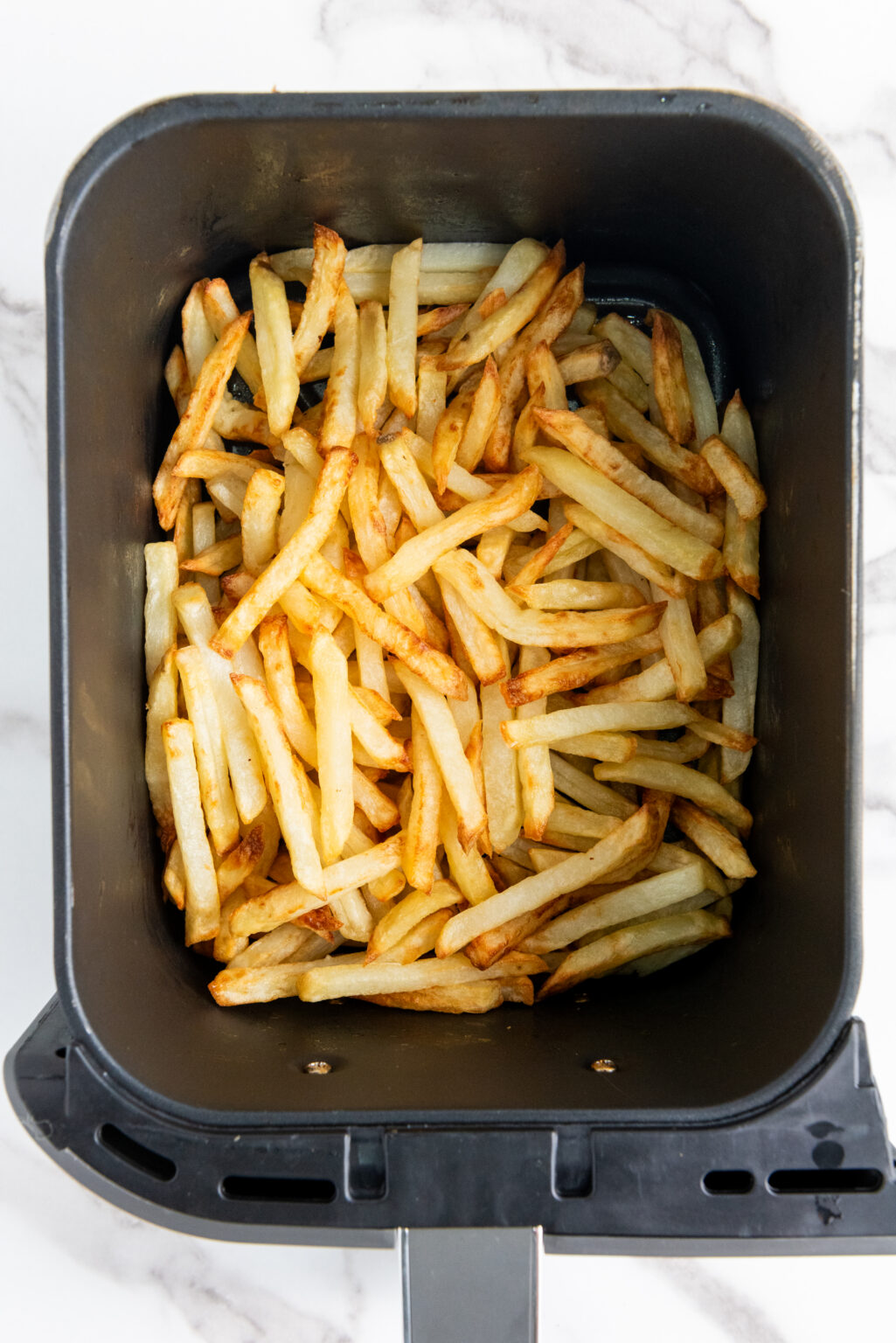 Restaurant-Style Air Fryer Parmesan Truffle Fries Recipe | MomsWhoSave.com